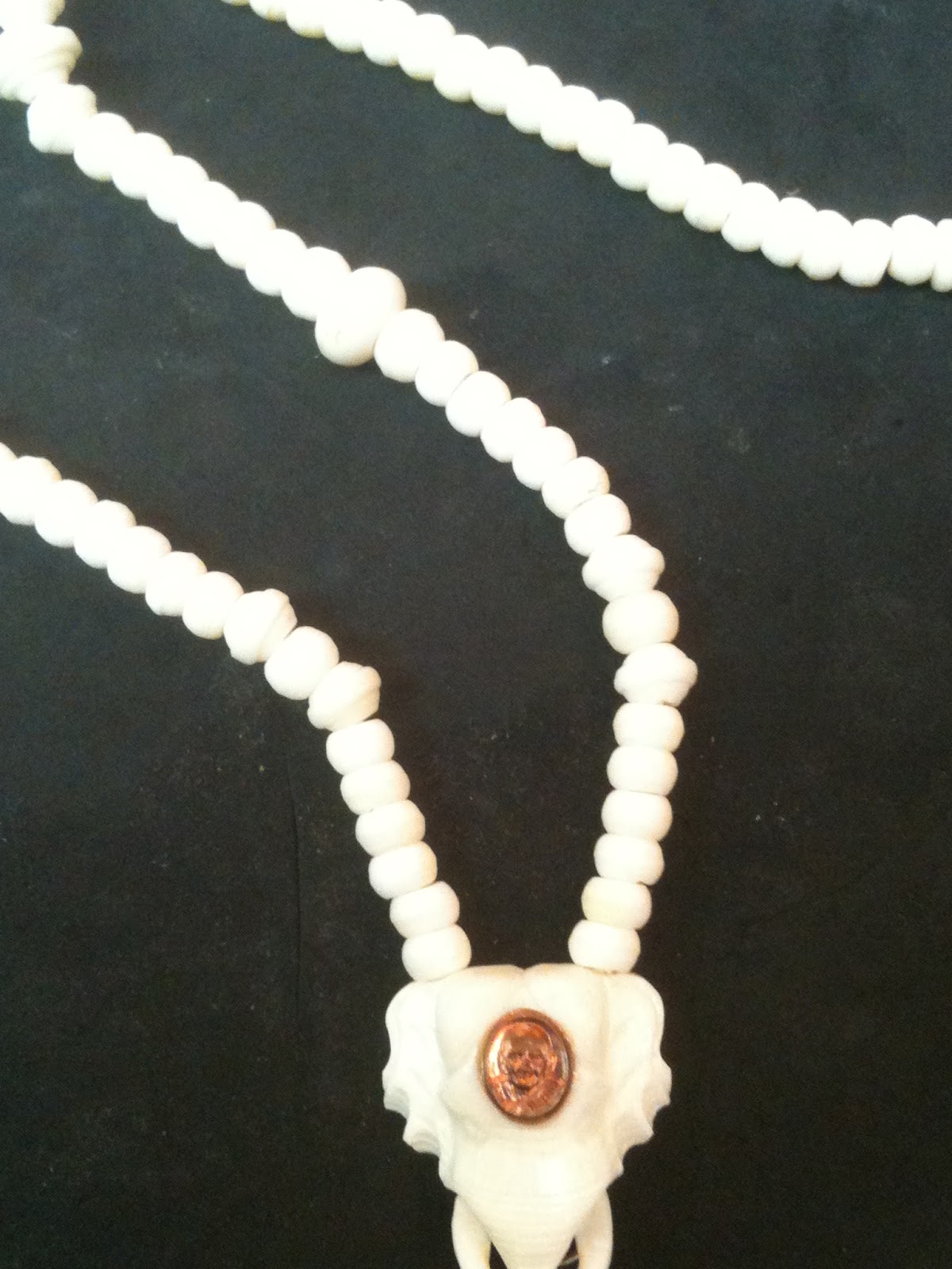 Amulet, Charm, Magic and Supernature. 超好的泰國佛牌: Elephant Bone curved Lp ...