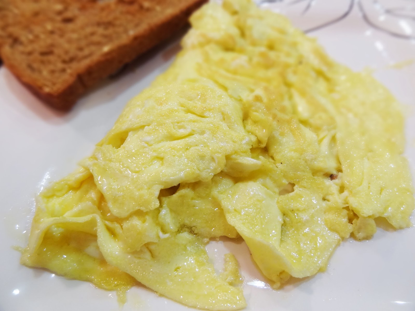 bored doe...: Classic French Omelette