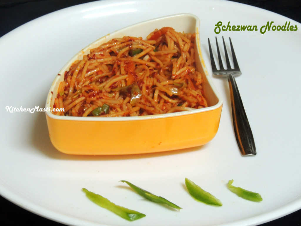 Schezwan Noodles Recipe - Hotel Style | Vegetarian Recipes
