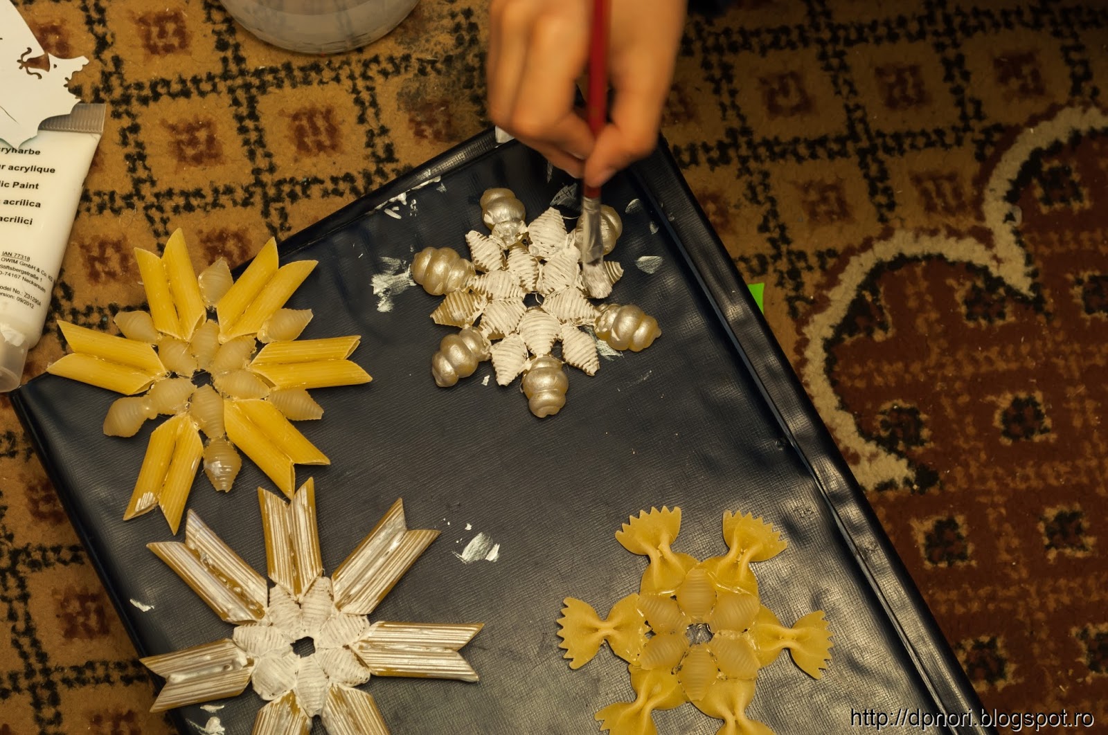 .printre nori: Ornamente pentru Craciun din paste fainoase