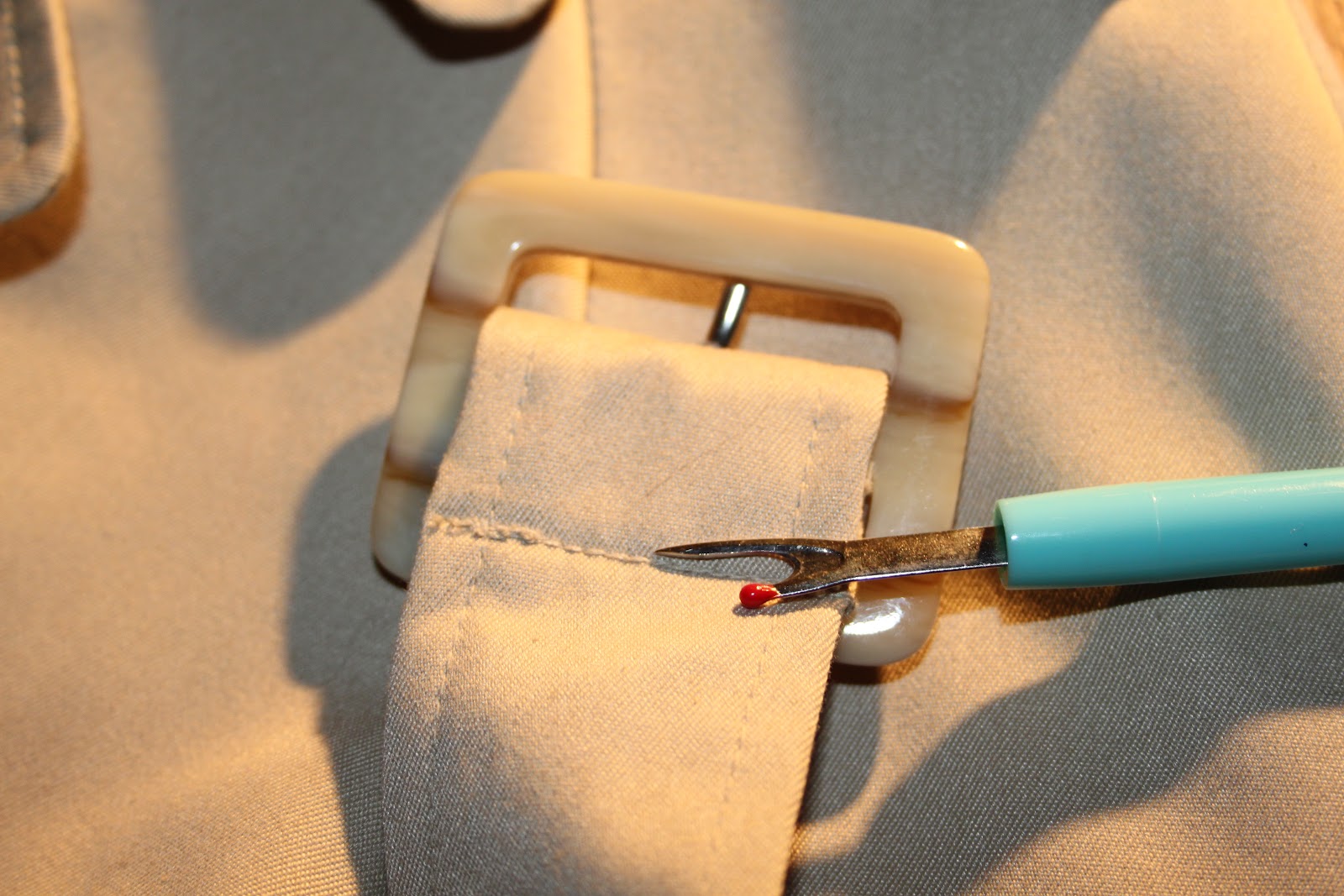 Leona's Make, Do and Mend: Raincoat Revamp!......... Do it like Audrey