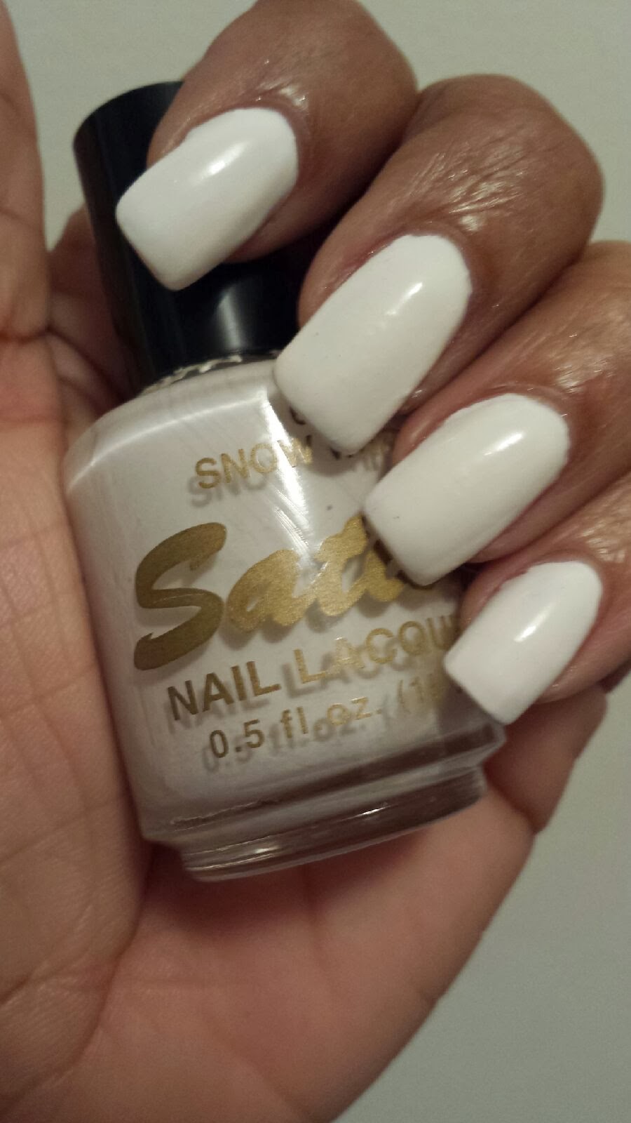 LA Lynn's: Just Another Manicure Monday (on Tuesday)… Cocaine!