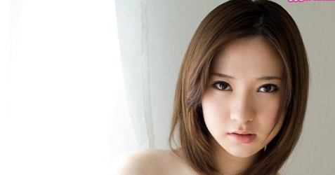 Bintang jepang Azumi Kinoshita bugil, payudara montok