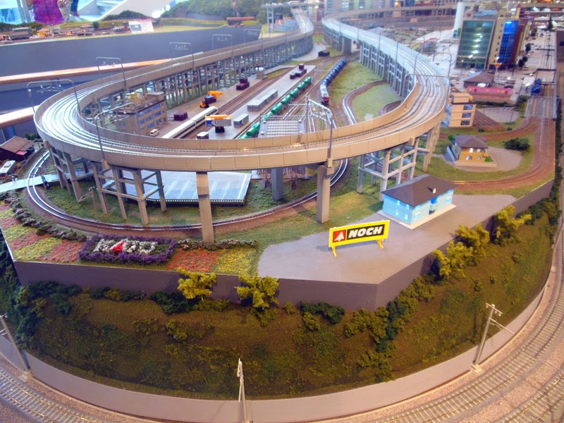 Tokyo in N Scale: April 2015