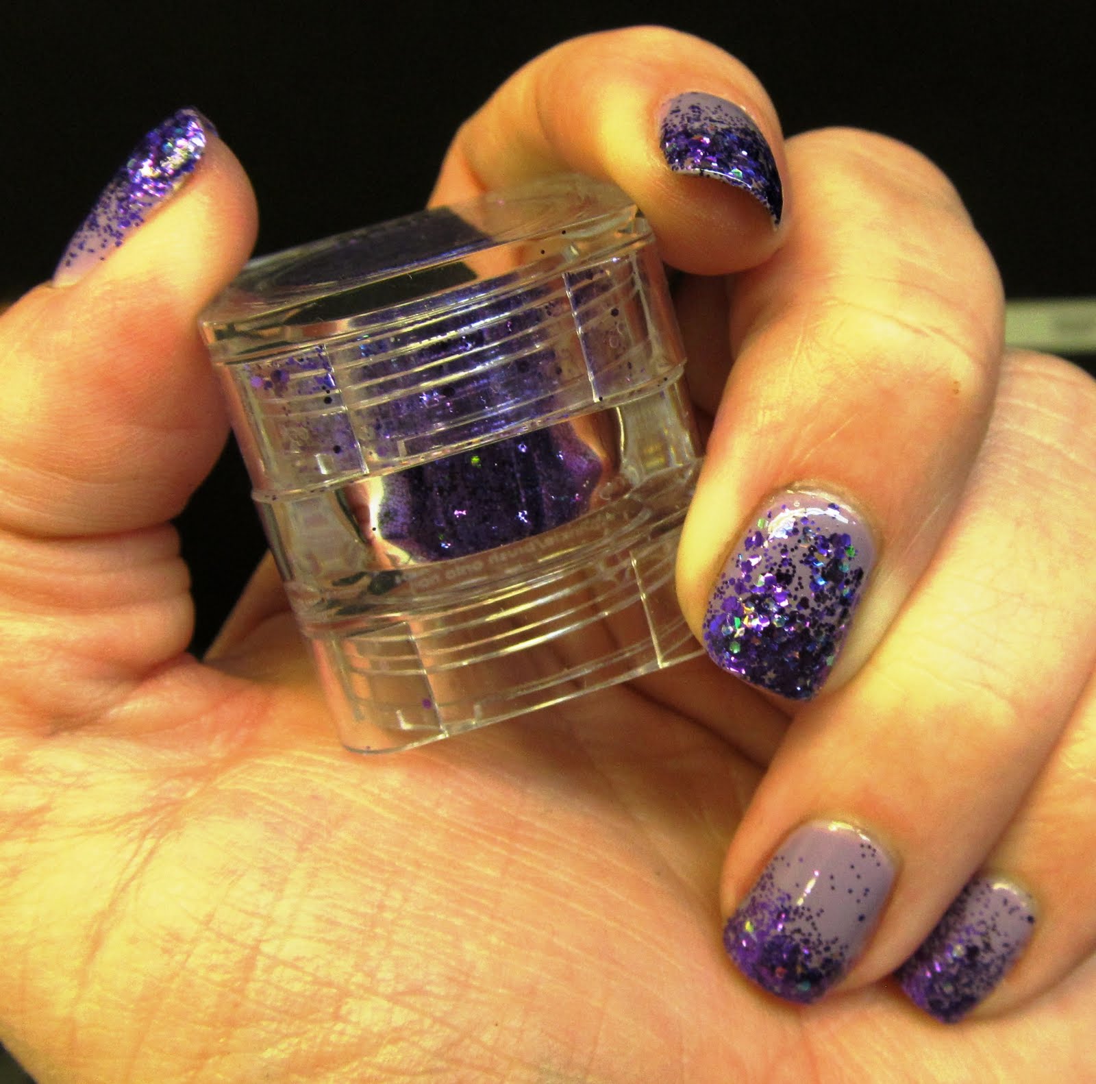 GETCHA NAILS DID: PURPLE LOOSE GLITTER GRADIENT