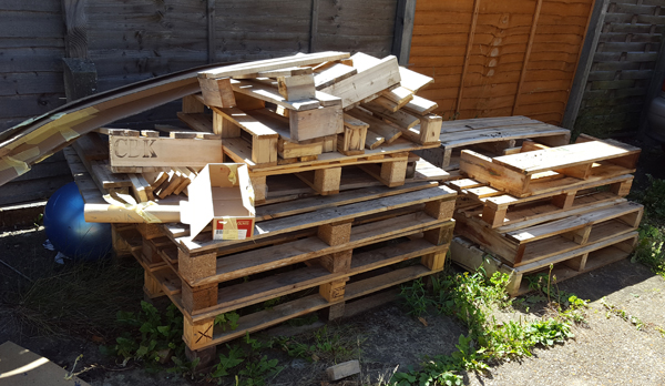 How to make use of Pallet Parts - Lifestyle & DIY blogger with a geeky ...