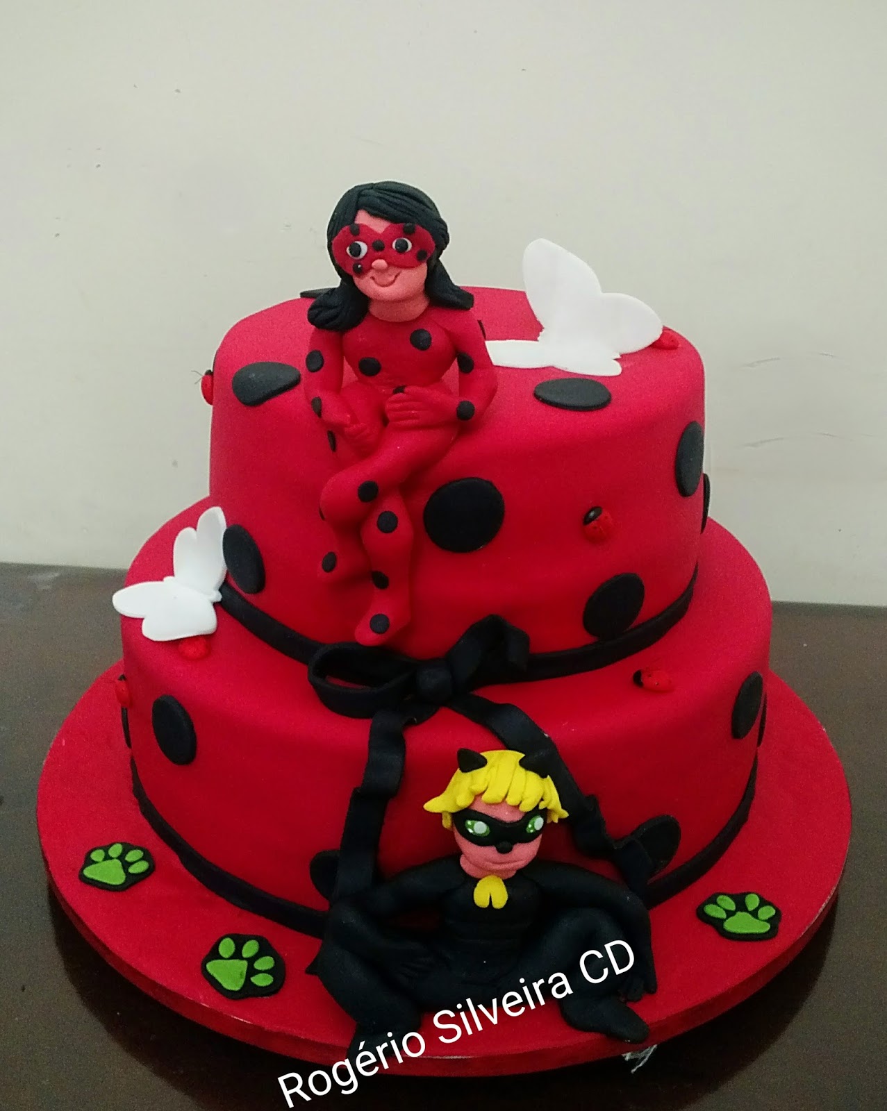 Rogerio Cake Designer: Bolo Miraculous Lady Bug