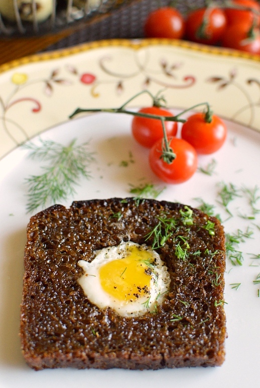 Su šaukštu aplink pasaulį: Keptas kiaušinis duonos riekėje