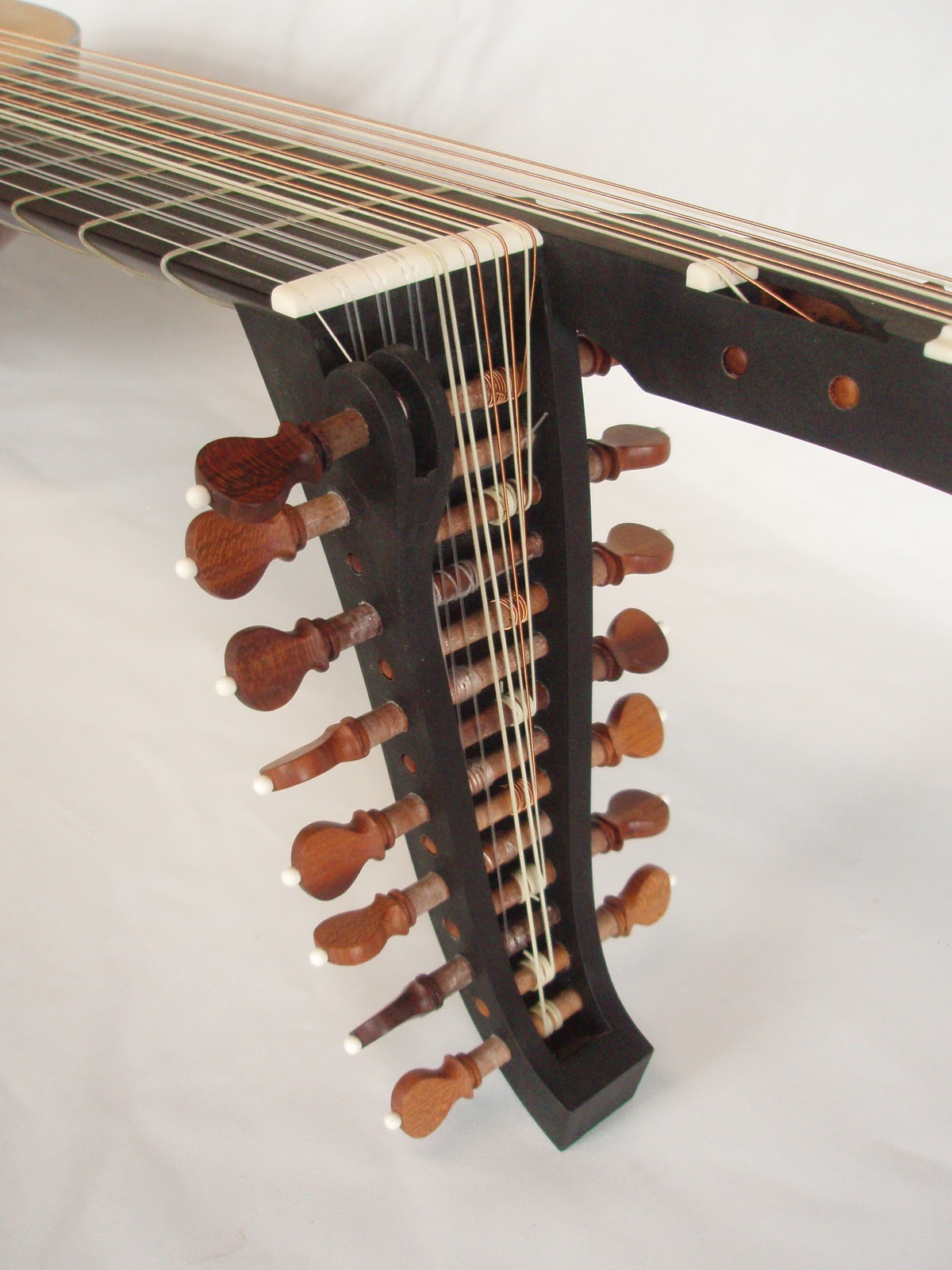 The Lute's Progress,: December 2012