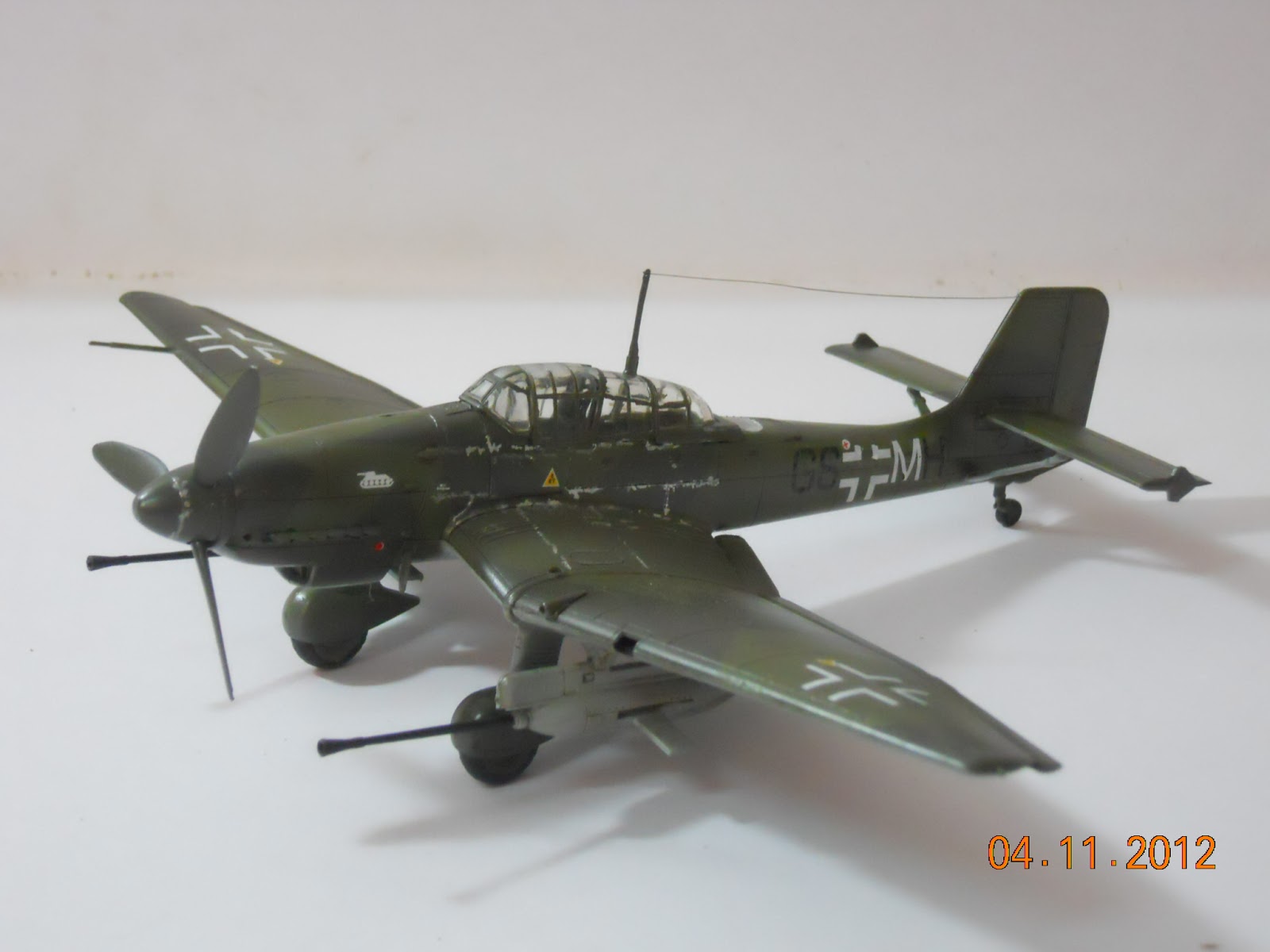 TJ606 Studios: 1/72 JU87G-1 Stuka Academy