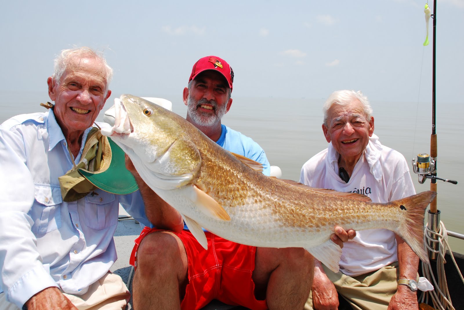 THE FISHING NEWS: June 11-13 Big Bull Redfish in Venice, LA