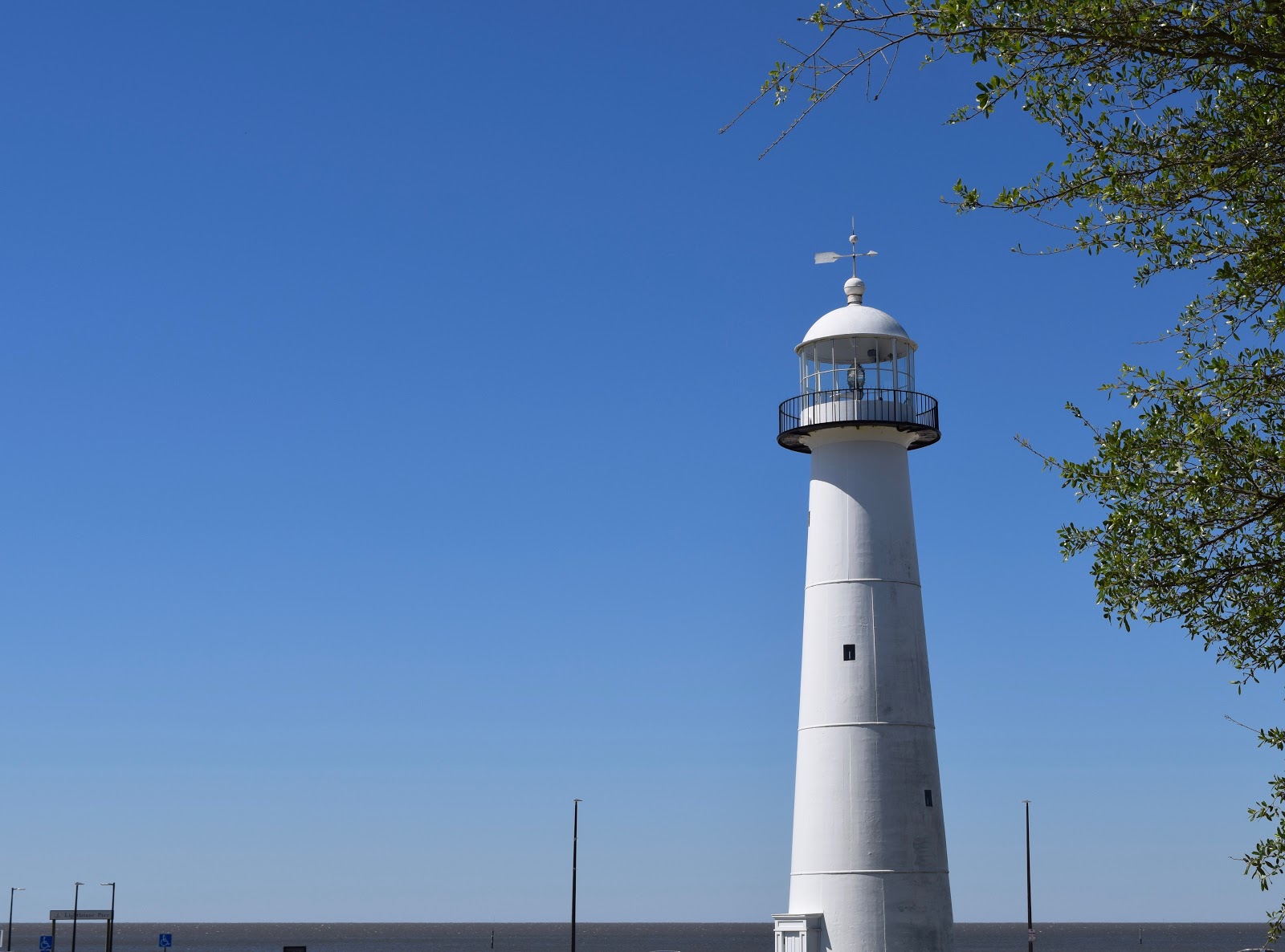 HappiLeeRVing: Mississippi's Gulf Coast: Beauvoir and the Biloxi Lighthouse