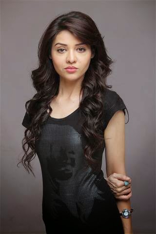 Farah-Ali-Beautiful-Photos-Stylish-Pictures-Gallery-Hd-Wallpaper ...