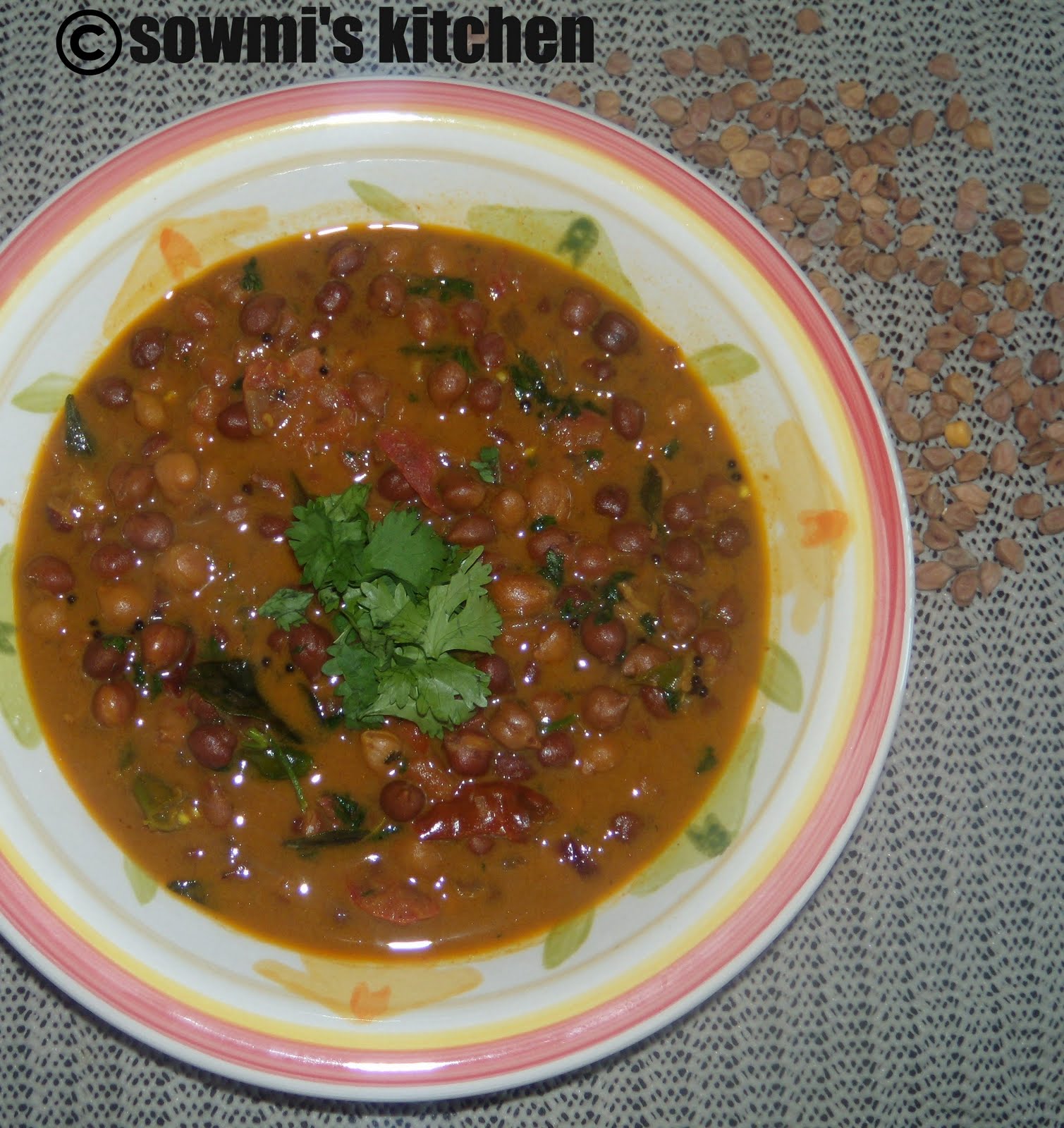 Sowmi's Kitchen: Black Channa In Coconut Milk