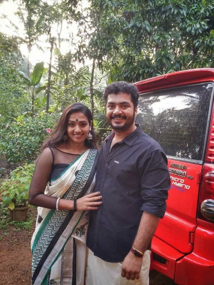 Malayalam Actor Vinu Mohan with wife - Fun Mixture