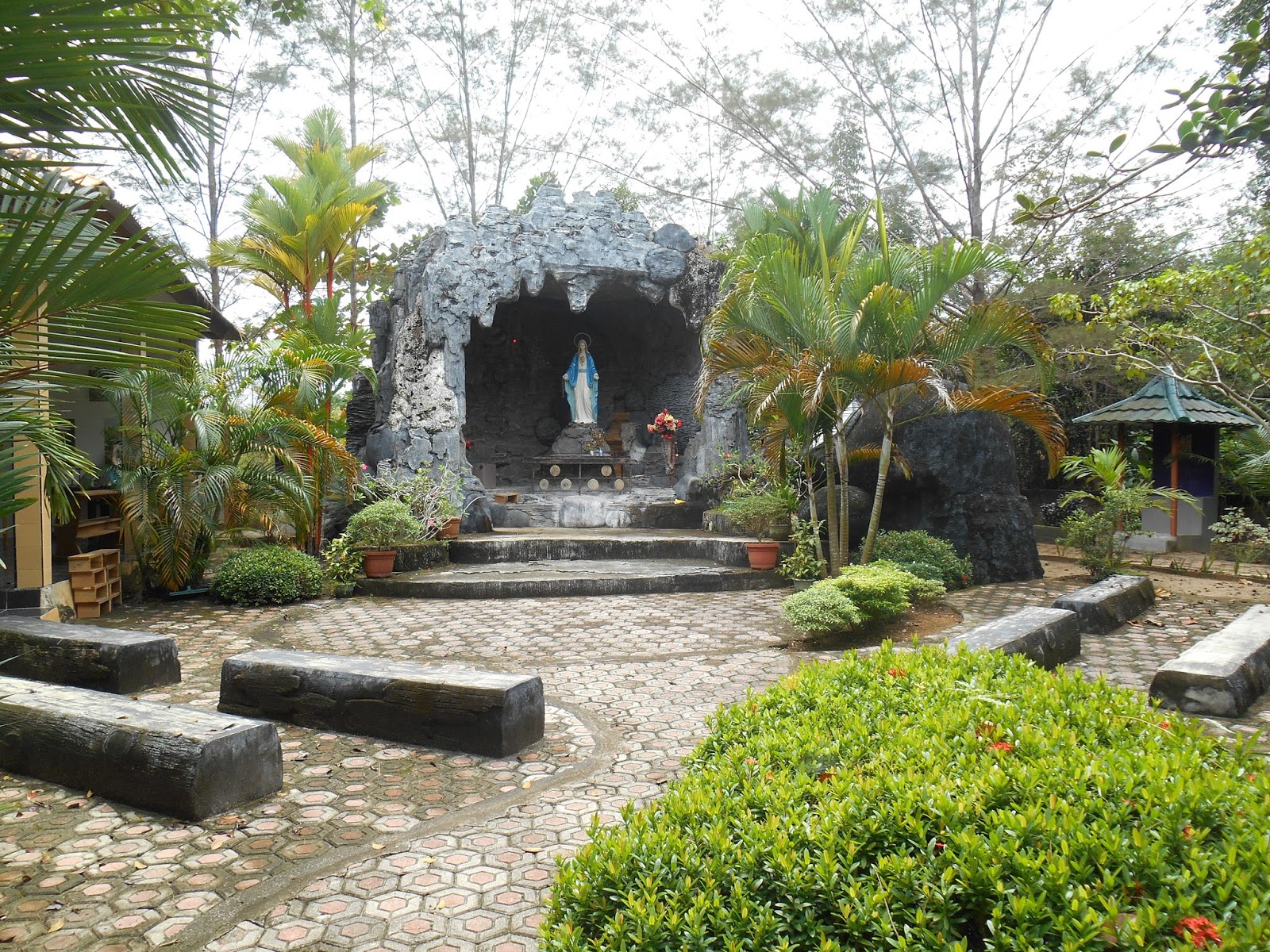 budak bangka: Goa Maria Kanaan - Batu Rusa