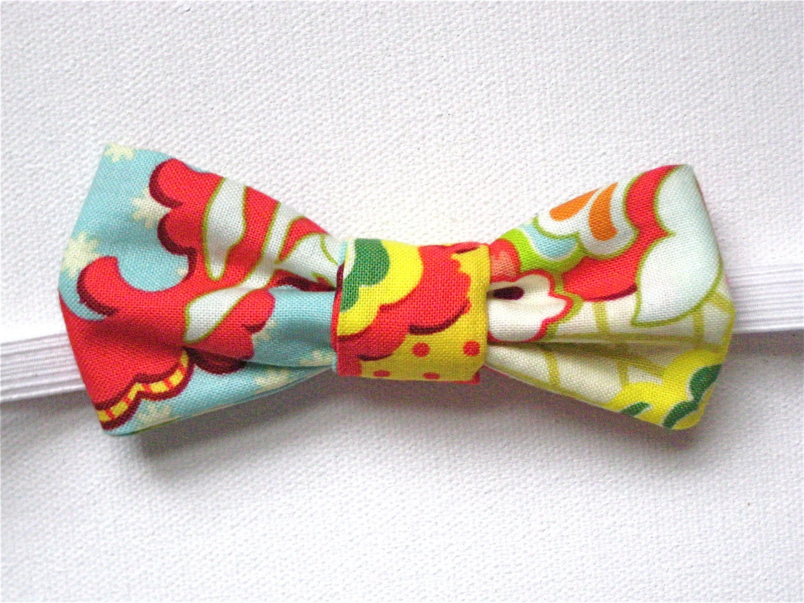 Little and Lovely: Beautiful Bows