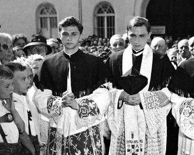 Offerimus Tibi Domine: Ad Multos Annos, Father Ratzinger.