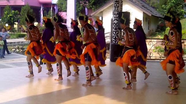 Mengenal Tarian Yosim Pancar (Yospan) ~ kalbuartikel