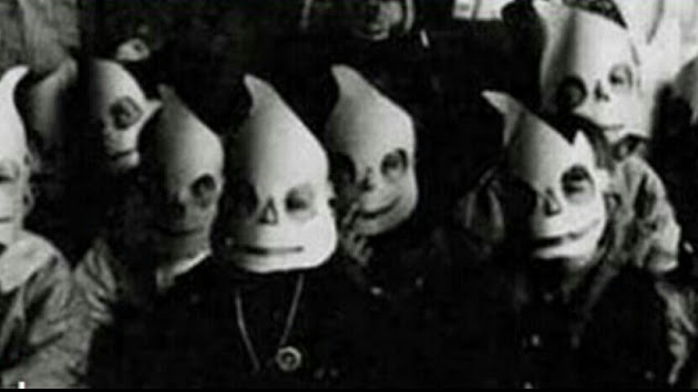 La casa embrujada presenta:: El misterio de AHENOBARBUS HENOCIED