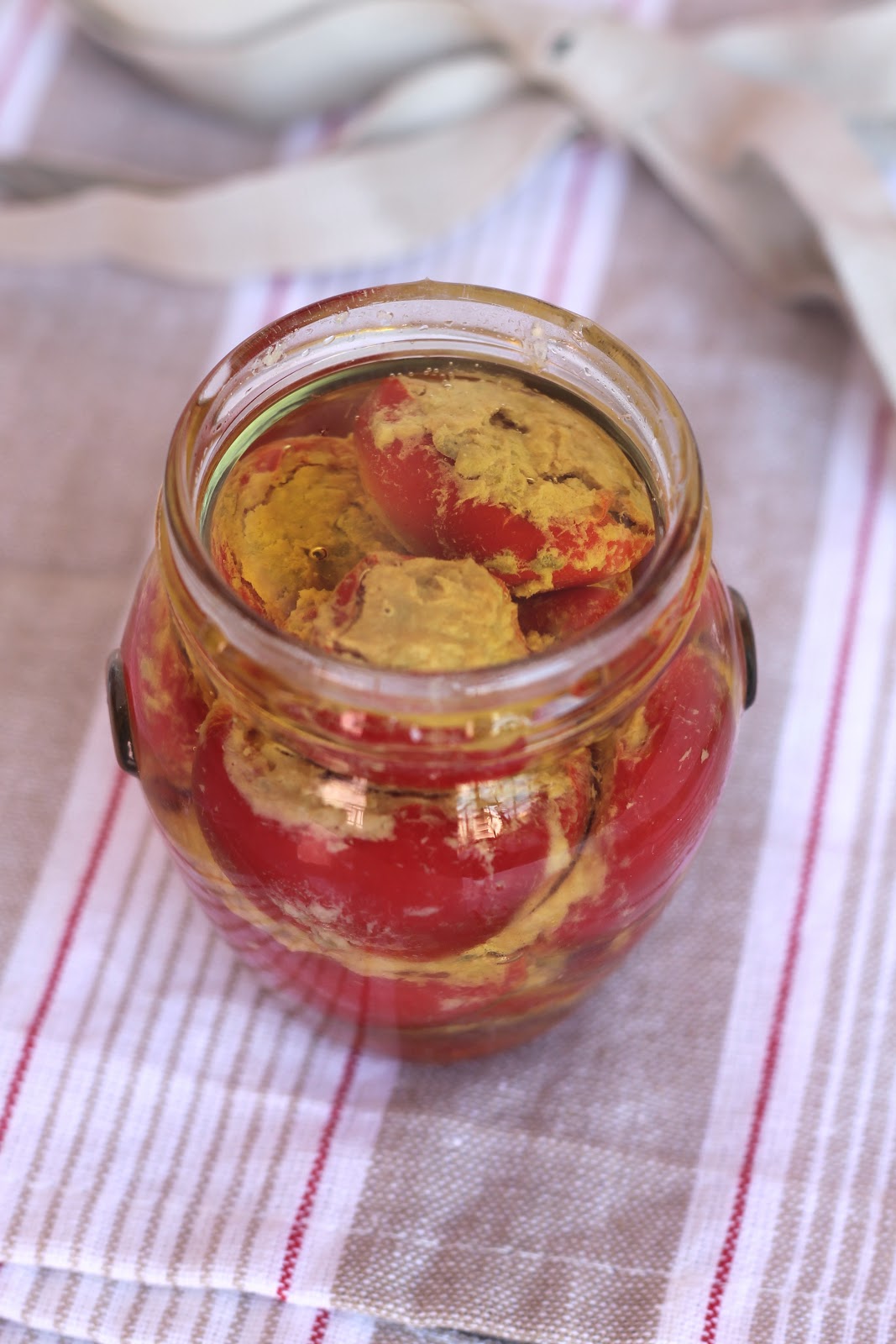 Peperoncini ripieni sott'olio | ricetta originale facilissima