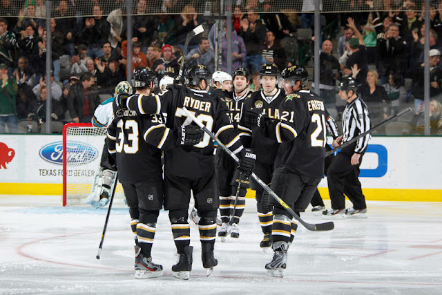 The Hockeyarcher: Fighting Off Sharks. Dallas Stars Game 18: 3-1 Win ...