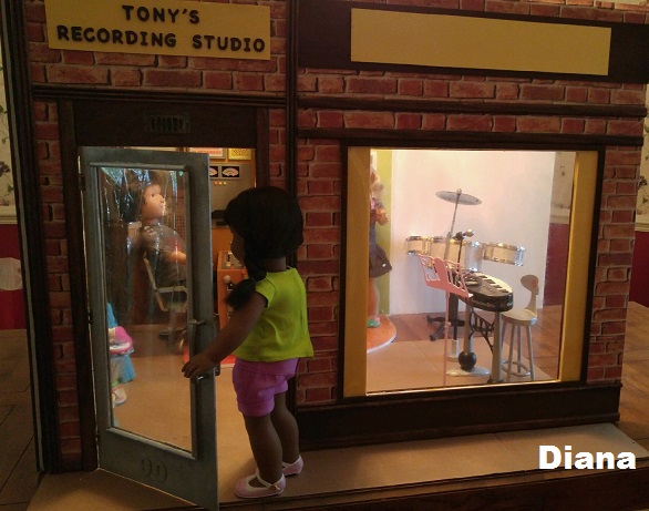 Living A Doll's Life : DIY Tony's Recording Studio for Melody