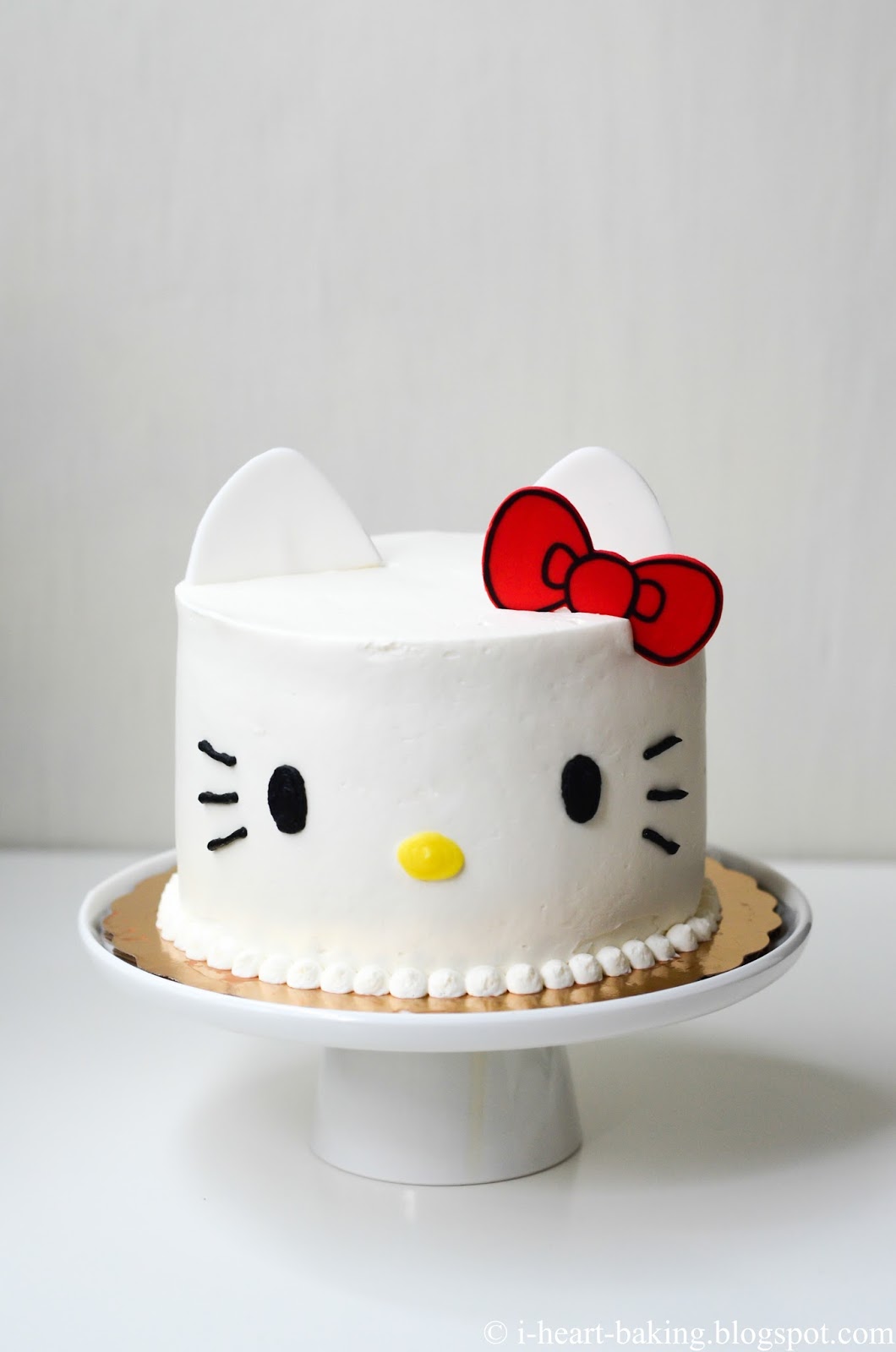 Hello Kitty Cake