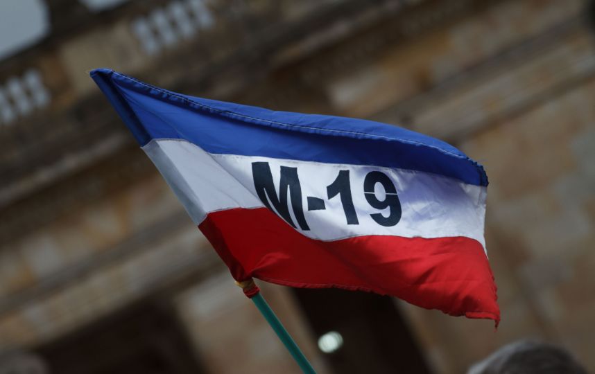 La amnistía para terroristas del M-19 autores de Carro bomba y ...