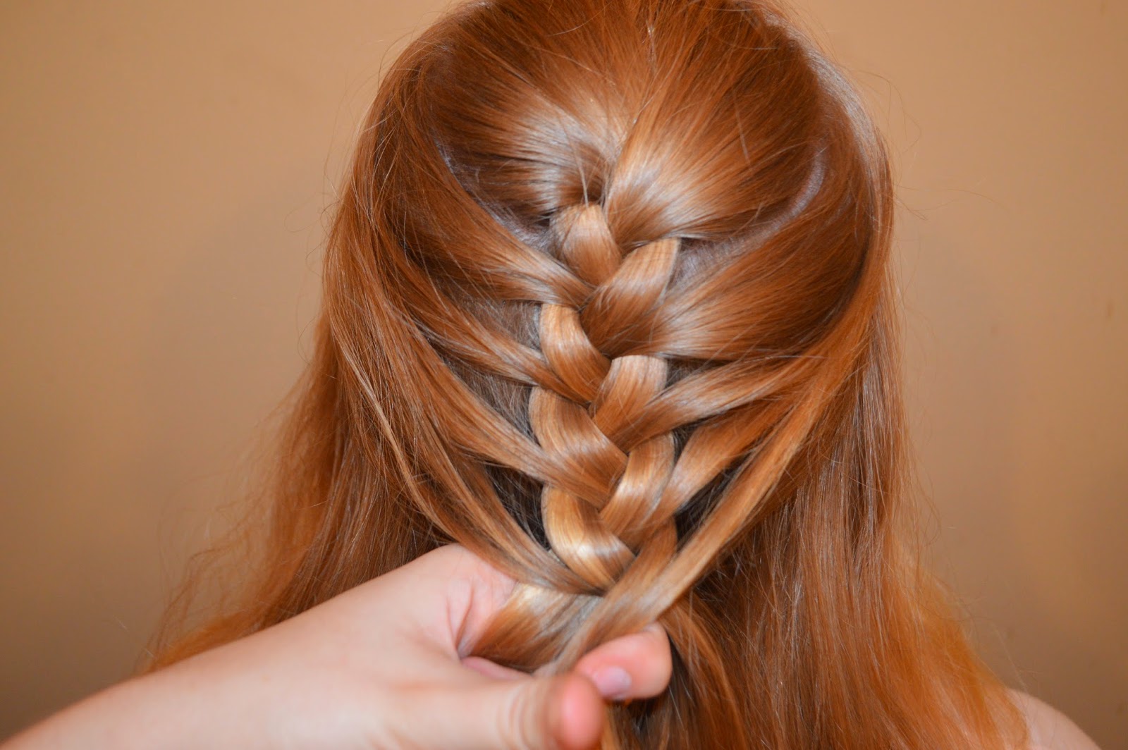Whatsoever Things Are Lovely: Mermaid Braid / / Holiday Hairstyle Tutorial