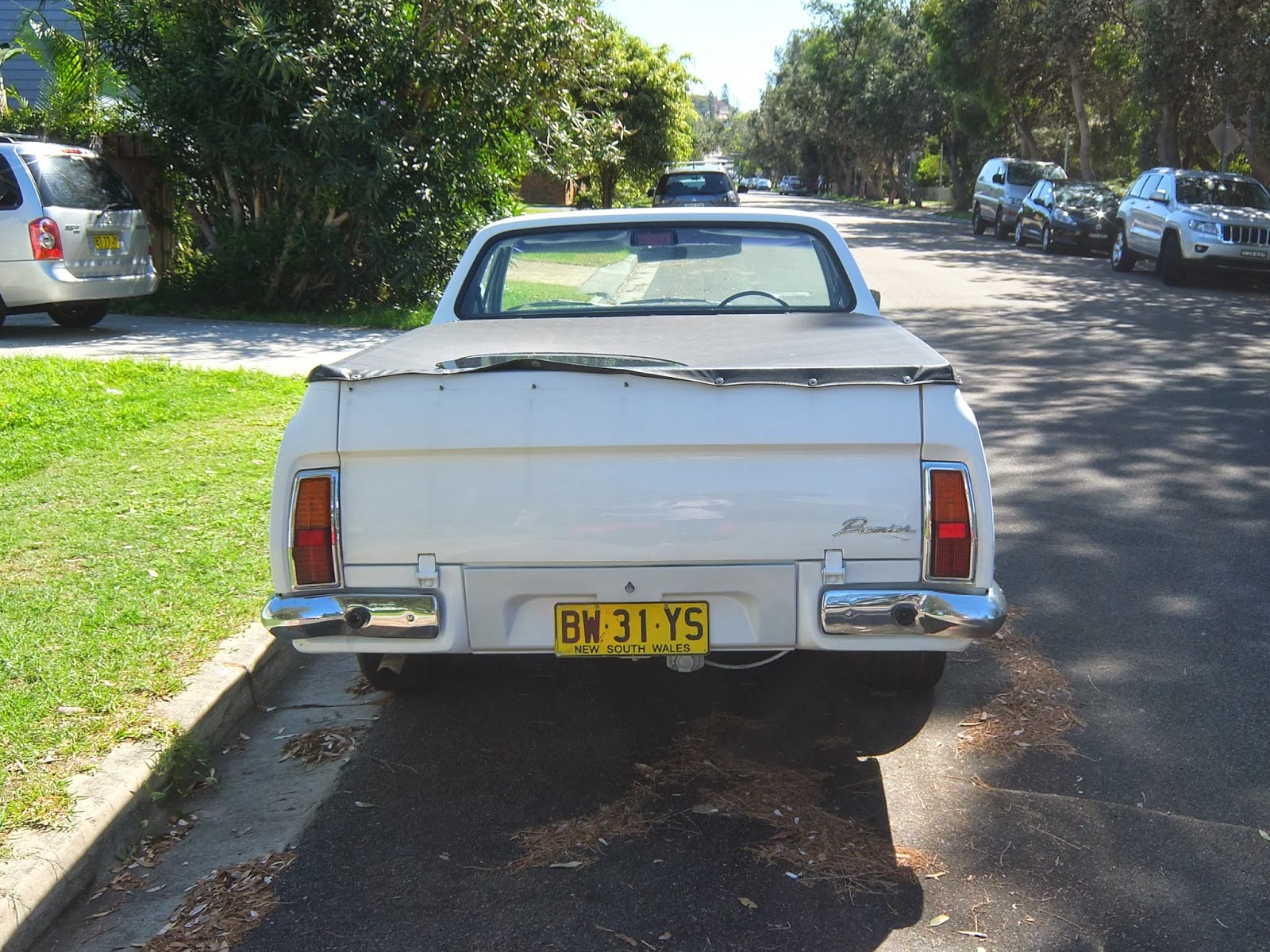 Aussie Old Parked Cars: 1968 Holden HK Premier Ute
