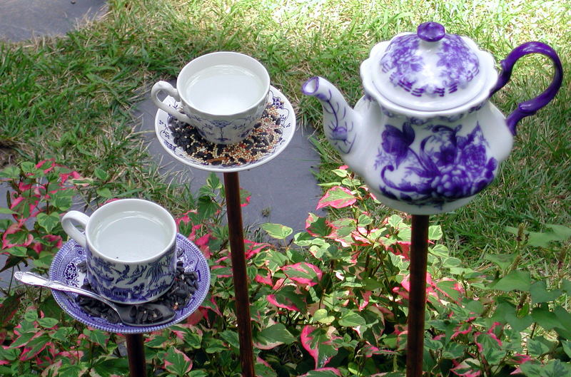 Corgis In My Garden: Corgi Topiary, Teacups, and Misc.