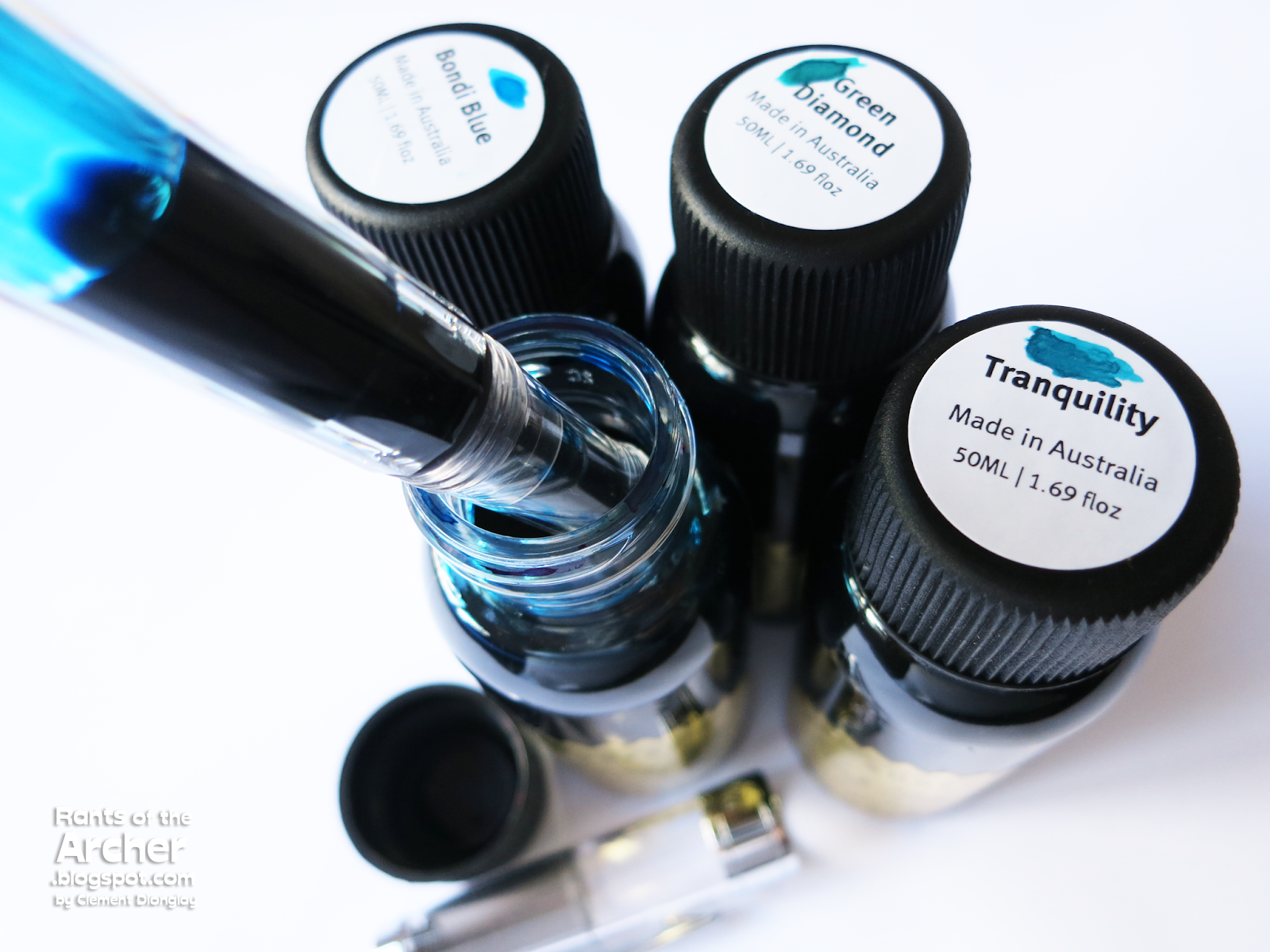 Fountain Pen Inks Review: Robert Oster Signature Ink Bondi Blue and ...