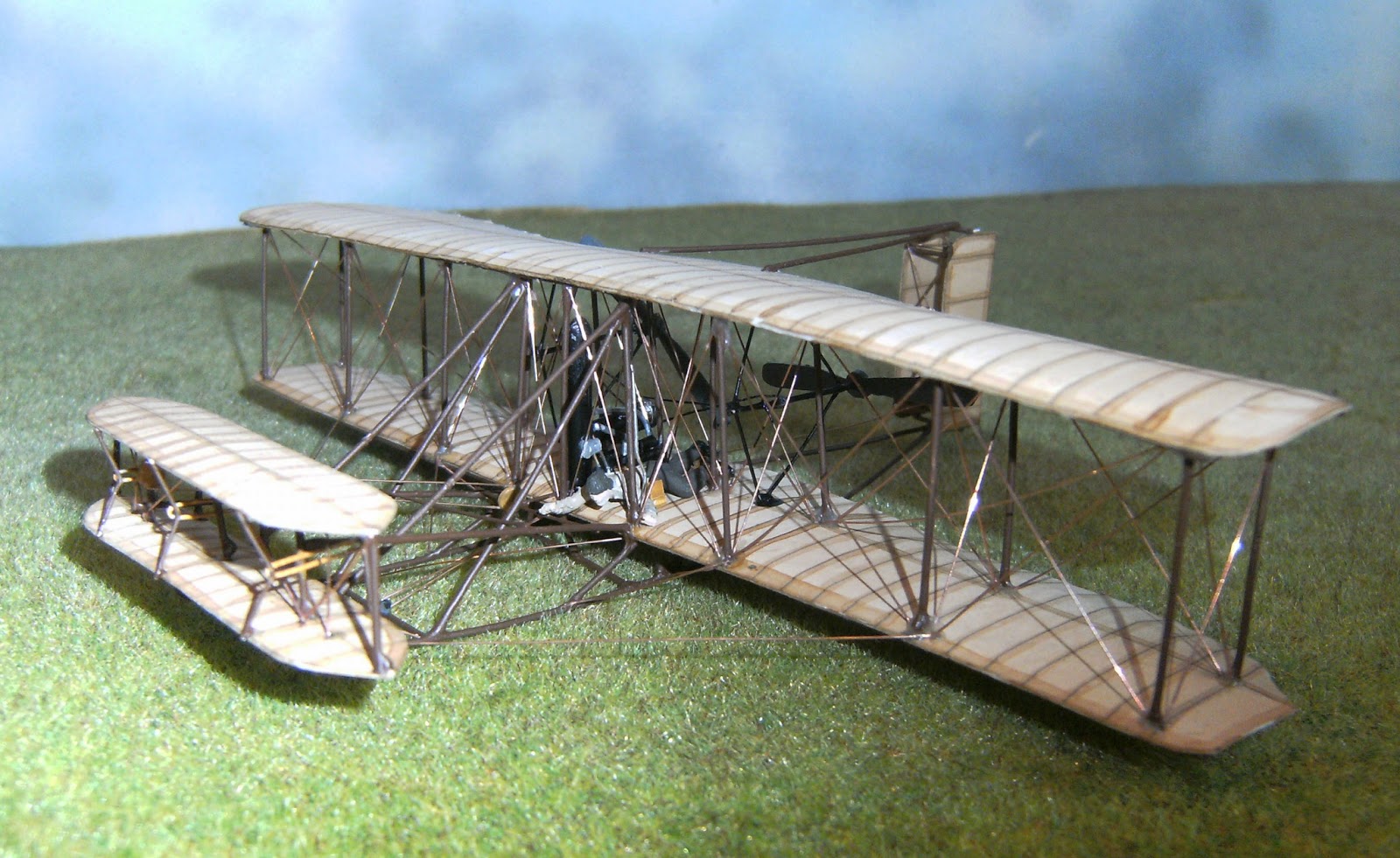 Happyscale-Modellbau: Wright Flyer - papermodel ( and wire ) 1:72