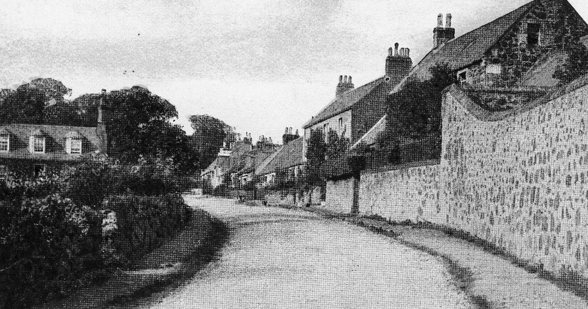 Tour Scotland: Old Travel Blog Photograph North Fens Road Largs Scotland