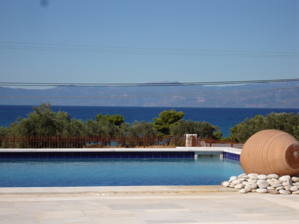 Lampiris Village: 2 ΒΙΛΛΕΣ ΣΤΗΝ ΠΕΡΙΟΧΗ BΕΡΒΕΡΟΝΤΑ ΚΟΝΤΑ ΣΤΟ ΠΟΡΤΟ-ΧΕΛΙ