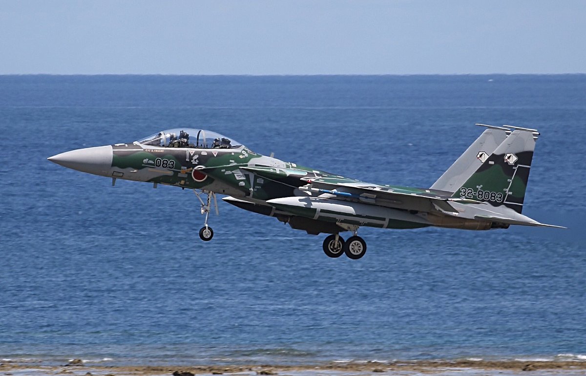 Asian Defence News: Japan Air Self-Defense Force F-16s with different ...