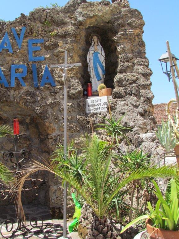 Tabernacoli italiani: Colfelice. Madonna di Lourdes