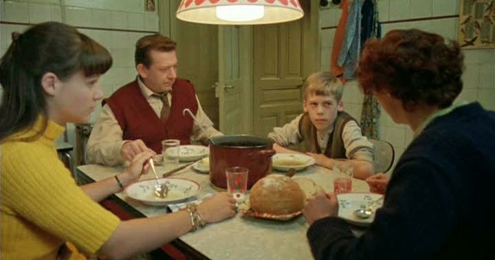 Film Walrus Reviews: Film Atlas (Luxembourg): Little Secrets