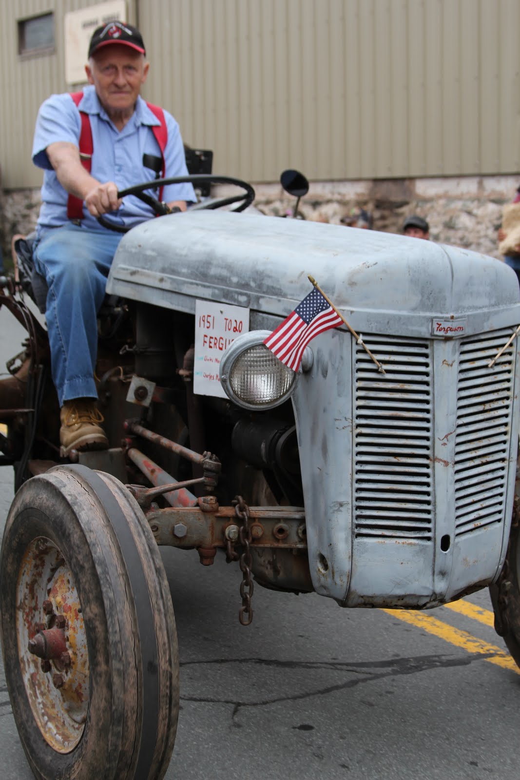 LENZARTIS: The Redneck in me: The Tractor Parade, Callicoon, NY 2011