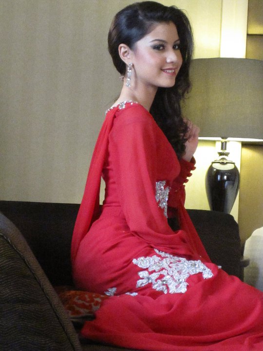 Dinosan World: Lisa Surihani (Malaysian Actress)