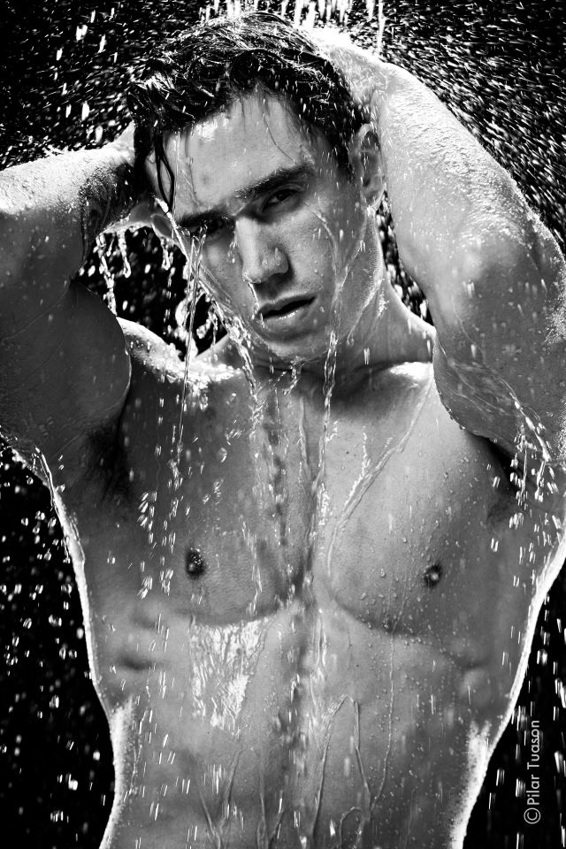 DEMIGODS: Hunk of the Day: Aaron
