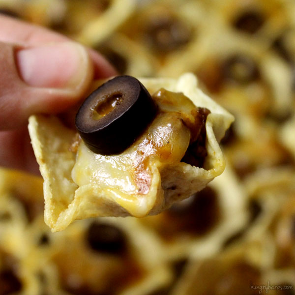 Hungry Harps: Enchilada Nachos with Tostitos Scoops!