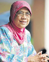 TOKOH LINGUISTIK TEMPATAN - HMT 215