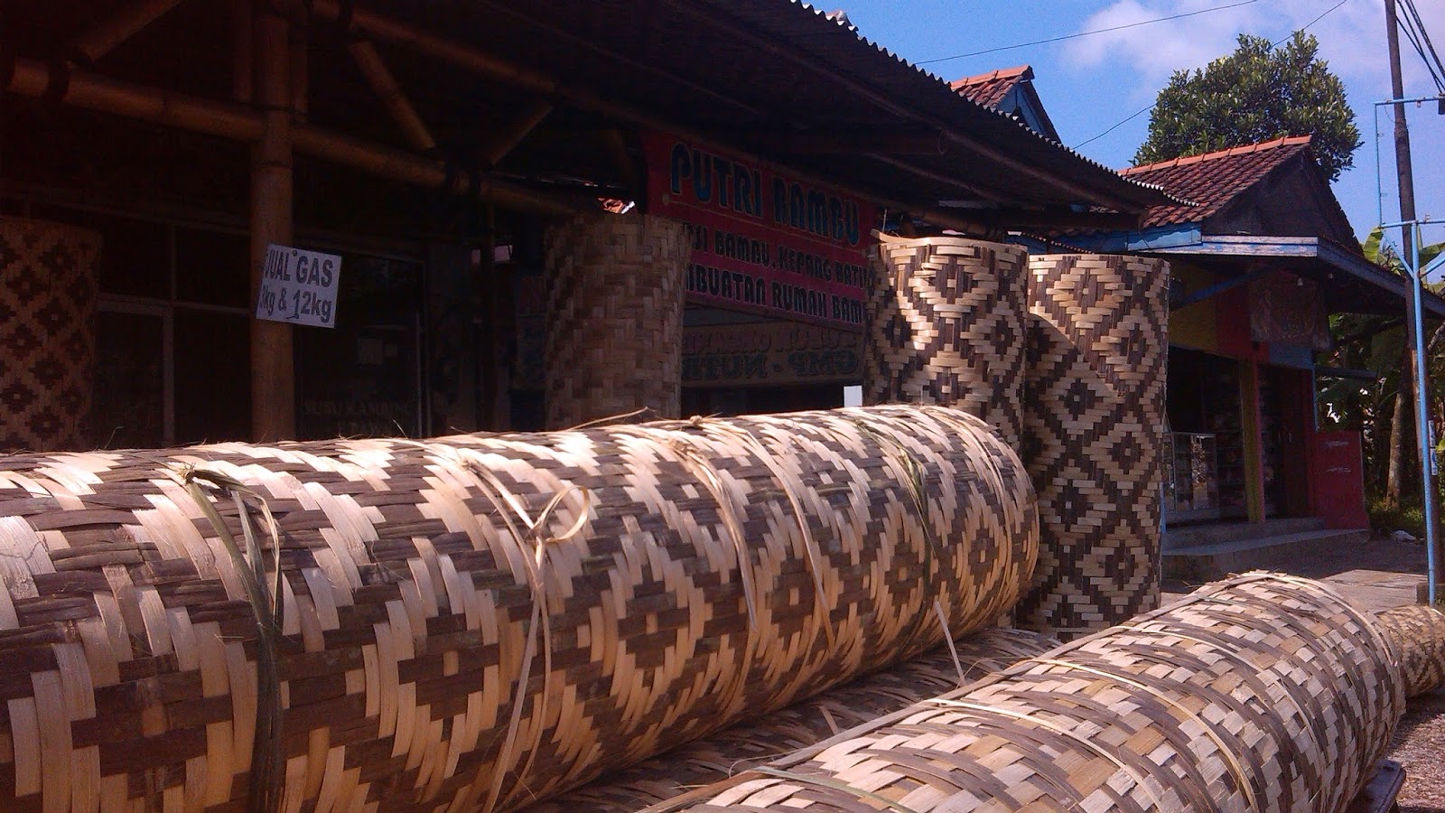 jawanis: ANYAMAN BAMBU BATIK / WOVEN BATIK BAMBOO