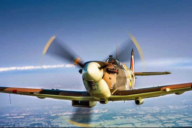 World War II in Pictures: Supermarine Spitfire - Classic RAF Fighter