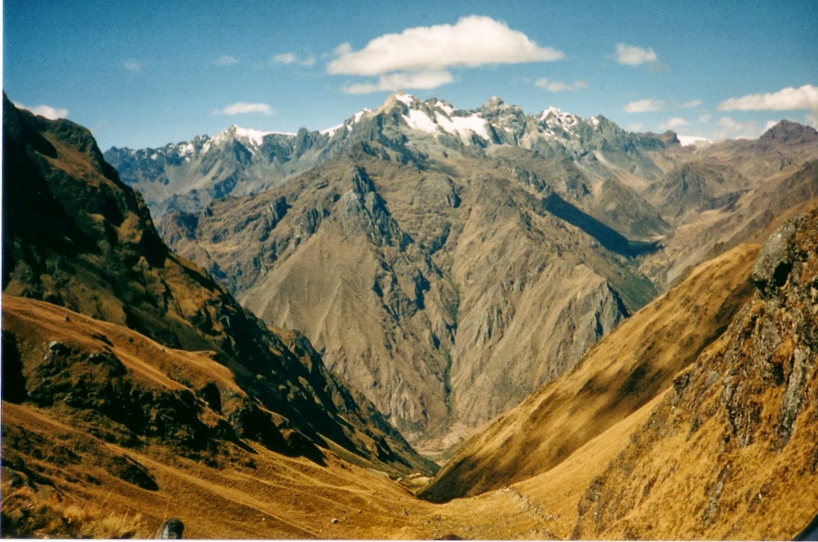 MENGENAL GEOGRAFI: BENTUK MUKA BUMI YANG ADA DI DARATAN