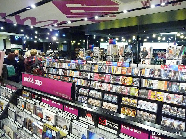 .: Olivia Harrison: Living in the Material World book and DVD signing ...