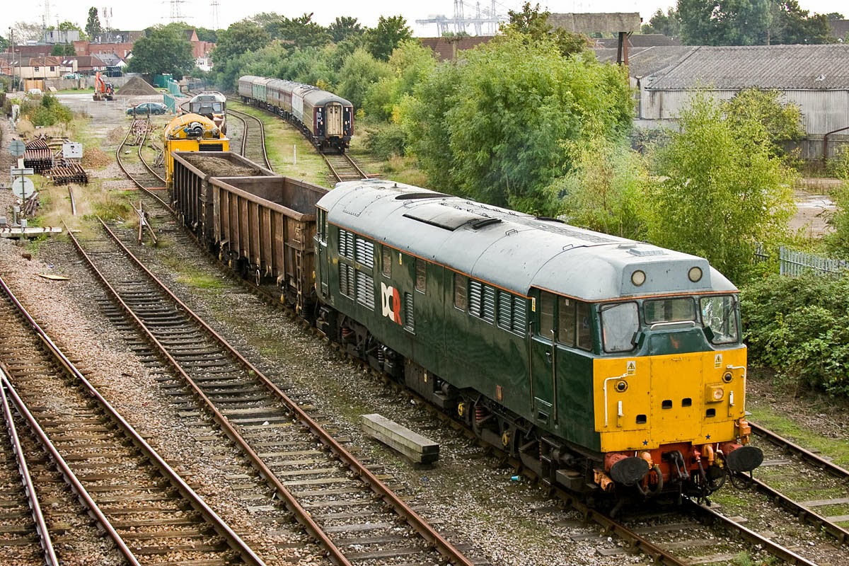 47s and other Classic Power at Southampton: 31452 + 31190 with ...