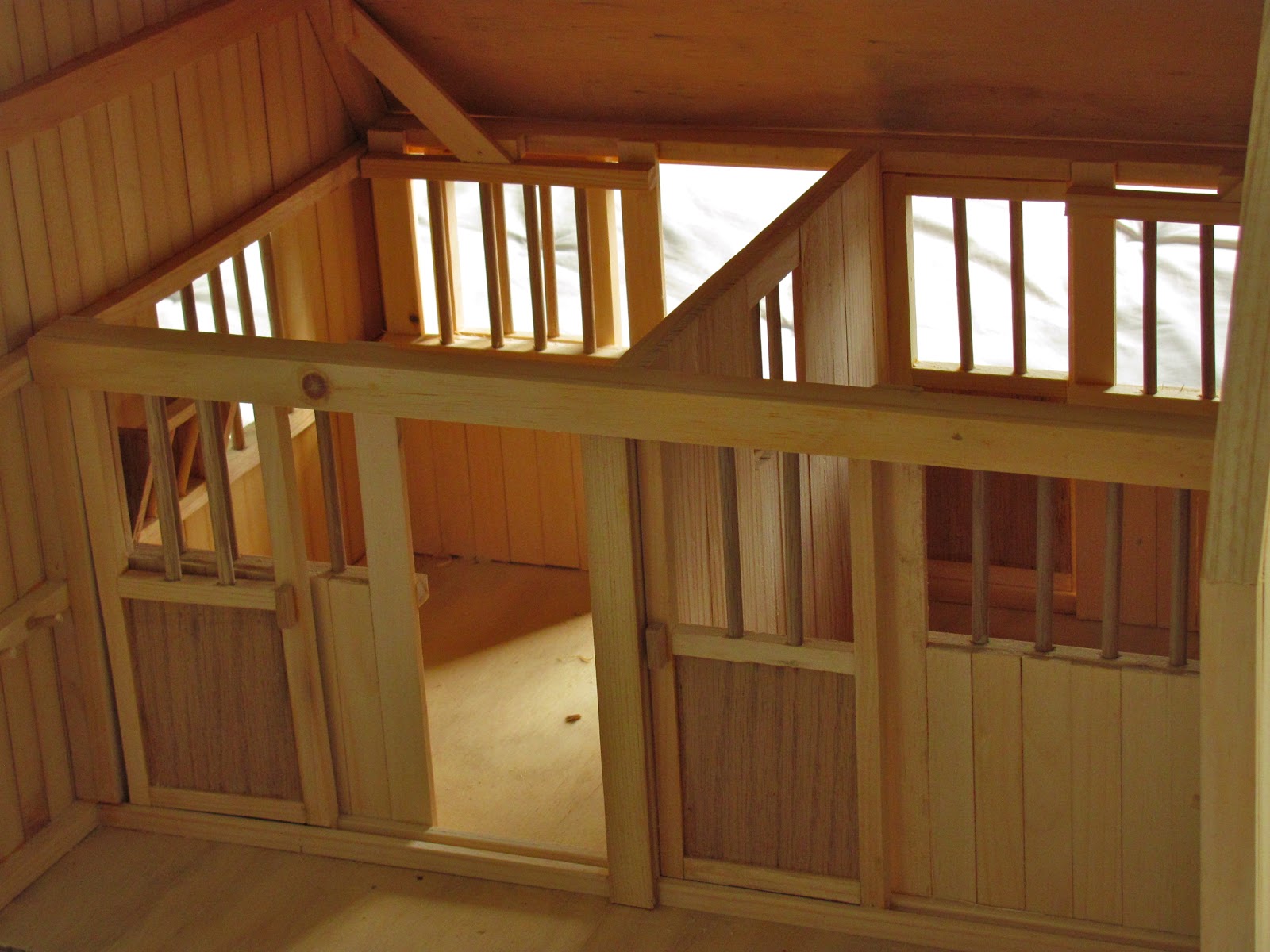 LIFE IN SKUNK HOLLOW: Caleb's Model Horse Barn